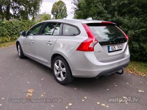 Pelēks Volvo V60 2011 Paide, ar dzinēja tilpumu 2.00 L un nobraukumu 221 tūkst. km par 6950 €, foto 8 vietnē AUTOMOTO.COM.LV