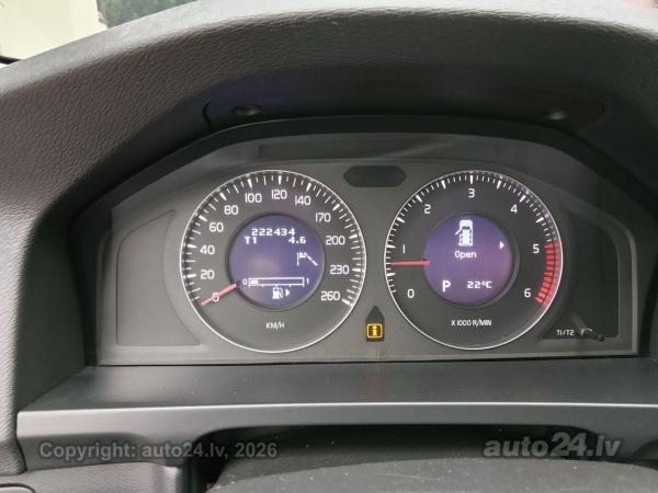 Volvo V60 2011 Paide vietnē Pelēks Volvo V60 2011 Paide, ar dzinēja tilpumu 2.00 L un nobraukumu 221 tūkst. km par 6950 €, foto 9 vietnē AUTOMOTO.COM.LV