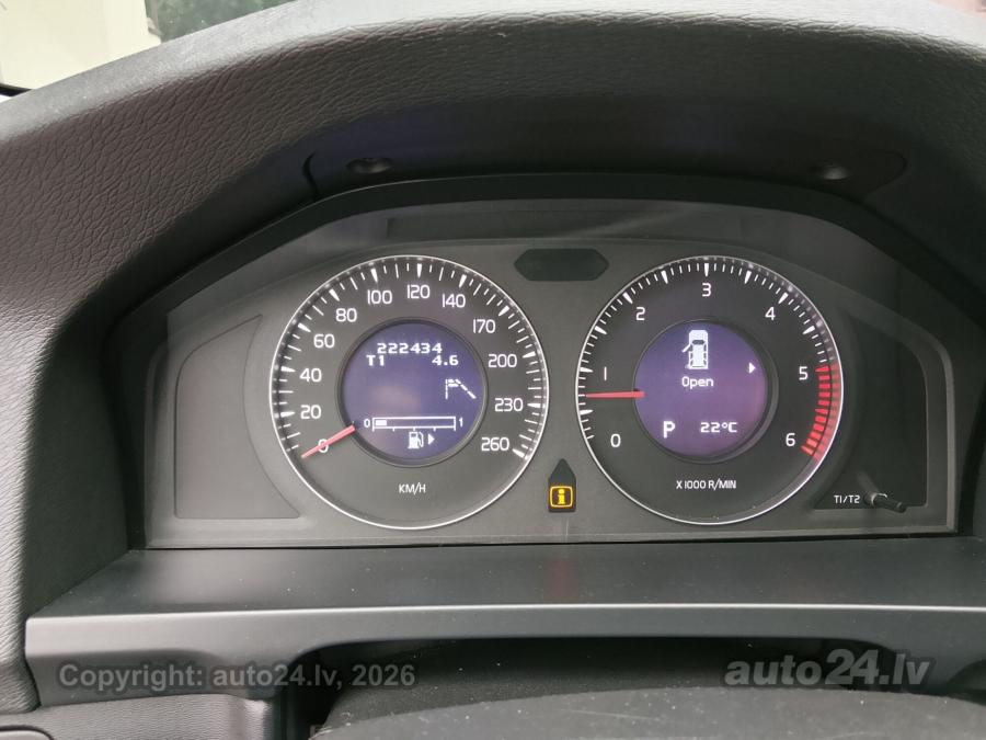 Pelēks Volvo V60 2011 Paide, ar dzinēja tilpumu 2.00 L un nobraukumu 221 tūkst. km par 6950 €, foto 9 vietnē AUTOMOTO.COM.LV