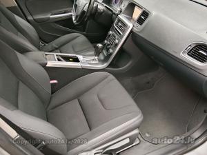 Pelēks Volvo V60 2011 Paide, ar dzinēja tilpumu 2.00 L un nobraukumu 221 tūkst. km par 6950 €, foto 10 vietnē AUTOMOTO.COM.LV