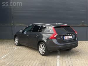 Grey Volvo V60 2011 in Riga, with an engine capacity of 2.00 L and mileage of 301 thousand km for 5900 €, photo 5 on AUTOMOTO.COM.LV