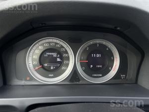 Grey Volvo V60 2011 in Riga, with an engine capacity of 2.00 L and mileage of 301 thousand km for 5900 €, photo 13 on AUTOMOTO.COM.LV