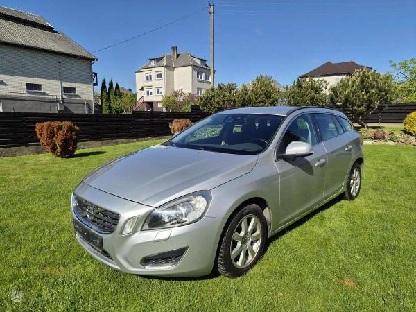 Вольво B60 2011 в Тельшяй на AUTOMOTO.COM.LV Серый Вольво B60 2011 в Тельшяй, объемом двигателя 2.00 л и пробегом 289 тыс. км за 4400 €, фото 1 на AUTOMOTO.COM.LV
