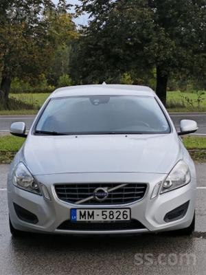 Серый Вольво B60 2011 в Огре, объемом двигателя 2.00 л и пробегом 436 тыс. км за 3950 €, фото 3 на AUTOMOTO.COM.LV