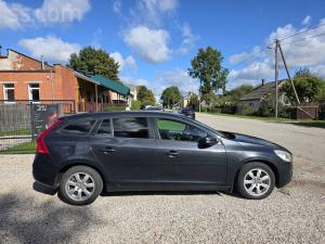 Pelēks Volvo V60 2011 Ventspils, ar dzinēja tilpumu 2.00 L un nobraukumu 375 tūkst. km par 4200 €, foto 6 vietnē AUTOMOTO.COM.LV