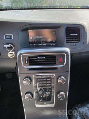 Pelēks Volvo V60 2011 Ventspils, ar dzinēja tilpumu 2.00 L un nobraukumu 375 tūkst. km par 4200 €, foto 12 vietnē AUTOMOTO.COM.LV