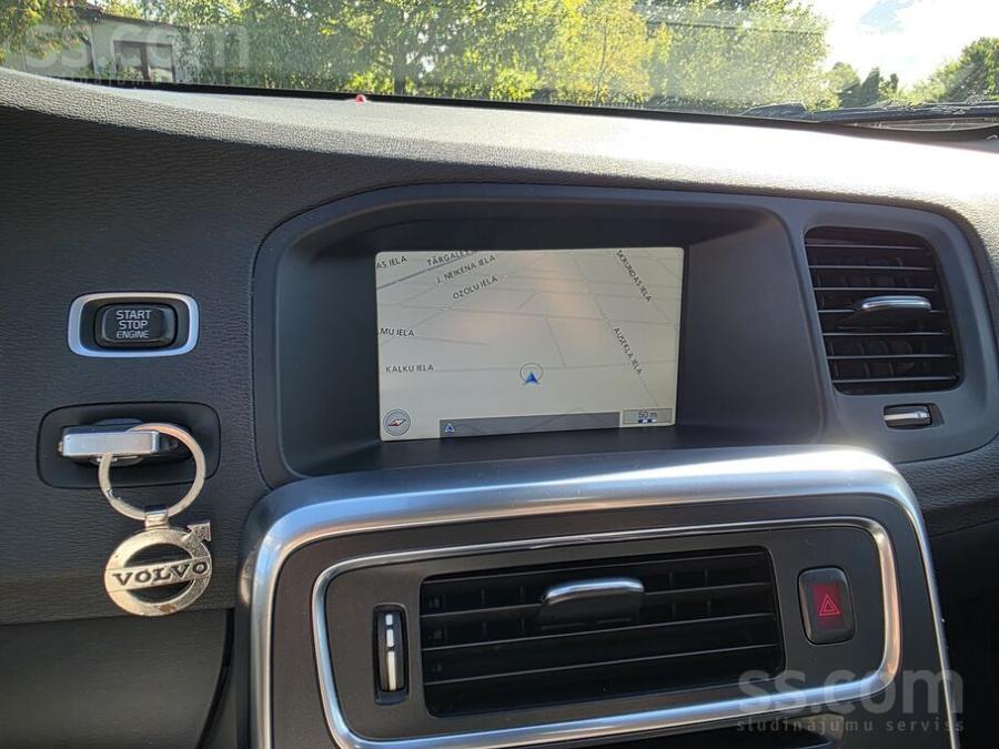 Pelēks Volvo V60 2011 Ventspils, ar dzinēja tilpumu 2.00 L un nobraukumu 375 tūkst. km par 4200 €, foto 14 vietnē AUTOMOTO.COM.LV