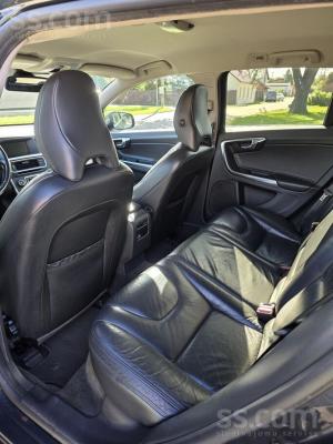 Pelēks Volvo V60 2011 Ventspils, ar dzinēja tilpumu 2.00 L un nobraukumu 375 tūkst. km par 4200 €, foto 18 vietnē AUTOMOTO.COM.LV