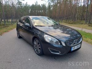 Серый Вольво B60 2011 в Рига, объемом двигателя 2.00 л и пробегом 300 тыс. км за 3850 €, фото 4 на AUTOMOTO.COM.LV