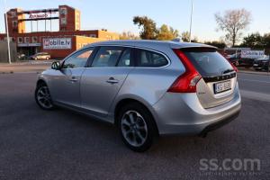 Pelēks Volvo V60 2011 Rīga, ar dzinēja tilpumu 2.00 L un nobraukumu 0 tūkst. km par 4490 €, foto 4 vietnē AUTOMOTO.COM.LV