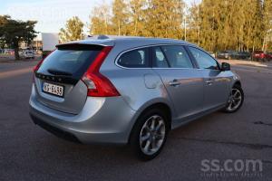 Pelēks Volvo V60 2011 Rīga, ar dzinēja tilpumu 2.00 L un nobraukumu 0 tūkst. km par 4490 €, foto 5 vietnē AUTOMOTO.COM.LV