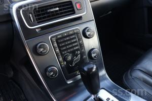 Pelēks Volvo V60 2011 Rīga, ar dzinēja tilpumu 2.00 L un nobraukumu 0 tūkst. km par 4490 €, foto 14 vietnē AUTOMOTO.COM.LV