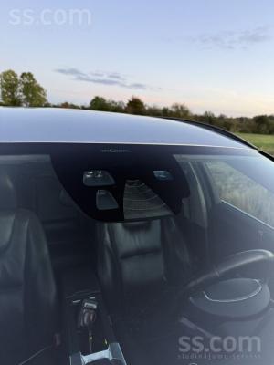 Grey Volvo V60 2011 in Bauska, with an engine capacity of 2.40 L and mileage of 309 thousand km for 4550 €, photo 9 on AUTOMOTO.COM.LV