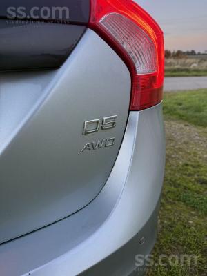 Grey Volvo V60 2011 in Bauska, with an engine capacity of 2.40 L and mileage of 309 thousand km for 4550 €, photo 10 on AUTOMOTO.COM.LV