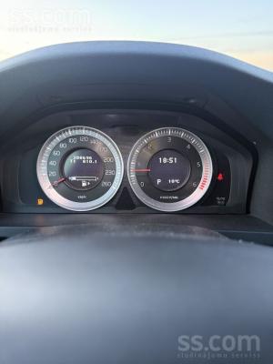 Grey Volvo V60 2011 in Bauska, with an engine capacity of 2.40 L and mileage of 309 thousand km for 4550 €, photo 14 on AUTOMOTO.COM.LV