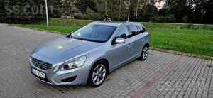 Pelēks Volvo V60 2011 Rīga, ar dzinēja tilpumu 2.00 L un nobraukumu 240 tūkst. km par 4950 €, foto  vietnē AUTOMOTO.COM.LV