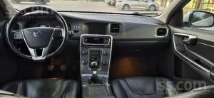Pelēks Volvo V60 2011 Rīga, ar dzinēja tilpumu 2.00 L un nobraukumu 240 tūkst. km par 4950 €, foto 7 vietnē AUTOMOTO.COM.LV