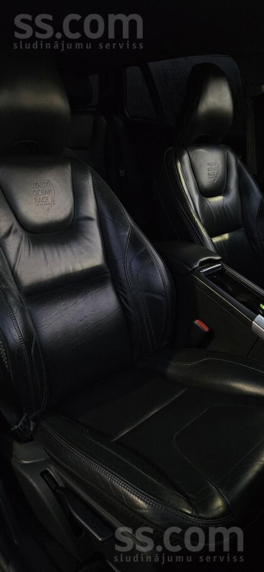 Pelēks Volvo V60 2011 Rīga, ar dzinēja tilpumu 2.00 L un nobraukumu 240 tūkst. km par 4950 €, foto 9 vietnē AUTOMOTO.COM.LV