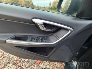 Pelēks Volvo V60 2011 Cēsis, ar dzinēja tilpumu 2.00 L un nobraukumu 0 tūkst. km par 5150 €, foto 18 vietnē AUTOMOTO.COM.LV