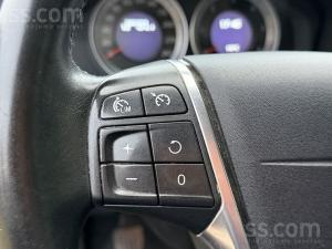 Pelēks Volvo V60 2011 Cēsis, ar dzinēja tilpumu 2.00 L un nobraukumu 0 tūkst. km par 5150 €, foto 19 vietnē AUTOMOTO.COM.LV