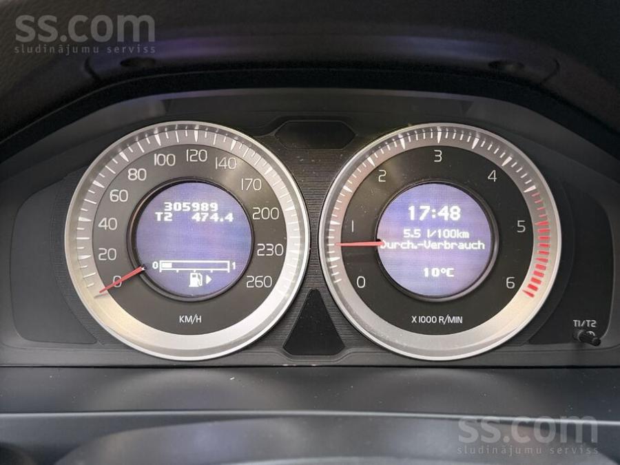 Pelēks Volvo V60 2011 Cēsis, ar dzinēja tilpumu 2.00 L un nobraukumu 0 tūkst. km par 5150 €, foto 20 vietnē AUTOMOTO.COM.LV