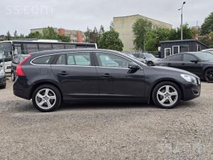 Pelēks Volvo V60 2012 Liepāja, ar dzinēja tilpumu 1.60 L un nobraukumu 0 tūkst. km par 6995 €, foto 5 vietnē AUTOMOTO.COM.LV