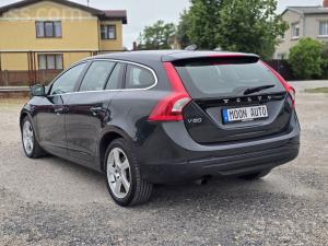 Pelēks Volvo V60 2012 Liepāja, ar dzinēja tilpumu 1.60 L un nobraukumu 0 tūkst. km par 6995 €, foto 8 vietnē AUTOMOTO.COM.LV