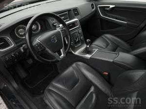 Pelēks Volvo V60 2012 Liepāja, ar dzinēja tilpumu 1.60 L un nobraukumu 0 tūkst. km par 6995 €, foto 10 vietnē AUTOMOTO.COM.LV
