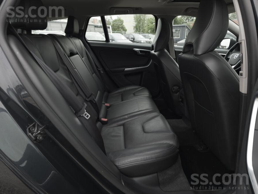Pelēks Volvo V60 2012 Liepāja, ar dzinēja tilpumu 1.60 L un nobraukumu 0 tūkst. km par 6995 €, foto 15 vietnē AUTOMOTO.COM.LV