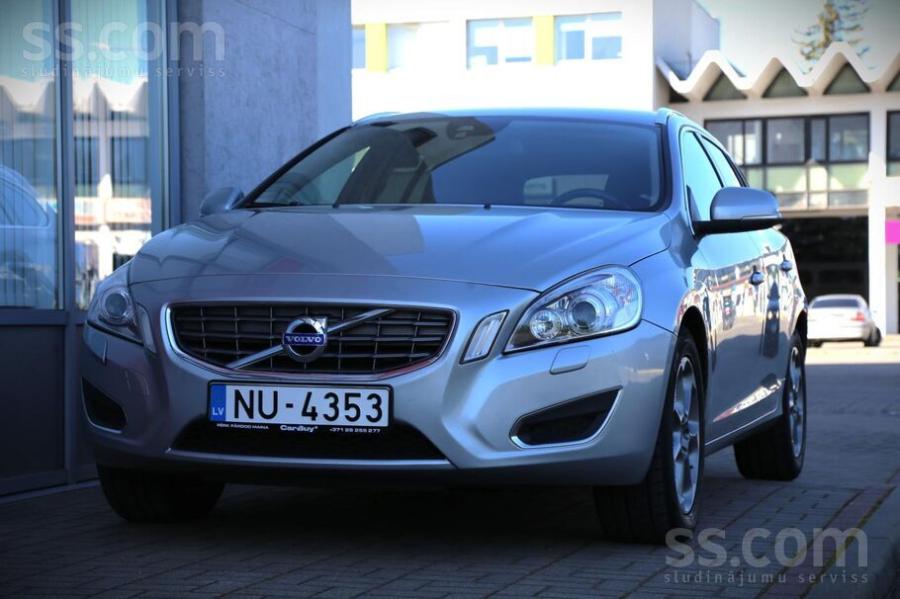 Pelēks Volvo V60 2012 Rīga, ar dzinēja tilpumu 2.00 L un nobraukumu 0 tūkst. km par 4995 €, foto 1 vietnē AUTOMOTO.COM.LV