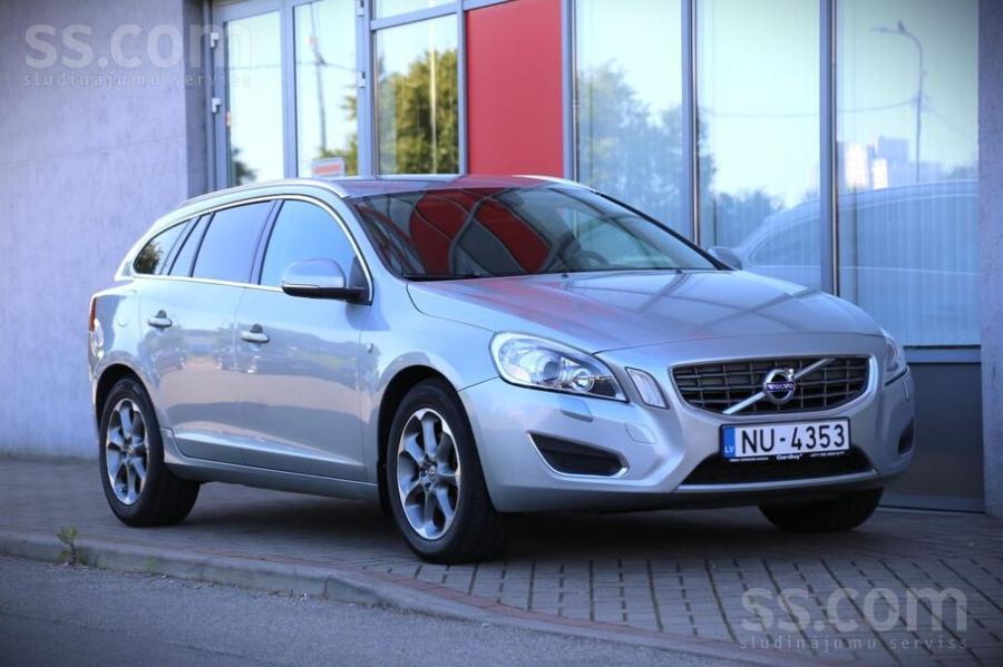 Pelēks Volvo V60 2012 Rīga, ar dzinēja tilpumu 2.00 L un nobraukumu 0 tūkst. km par 4995 €, foto 4 vietnē AUTOMOTO.COM.LV