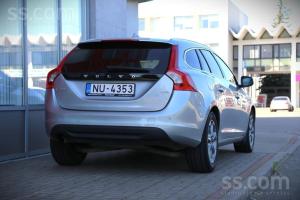 Pelēks Volvo V60 2012 Rīga, ar dzinēja tilpumu 2.00 L un nobraukumu 0 tūkst. km par 4995 €, foto 5 vietnē AUTOMOTO.COM.LV