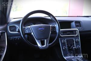 Pelēks Volvo V60 2012 Rīga, ar dzinēja tilpumu 2.00 L un nobraukumu 0 tūkst. km par 4995 €, foto 7 vietnē AUTOMOTO.COM.LV