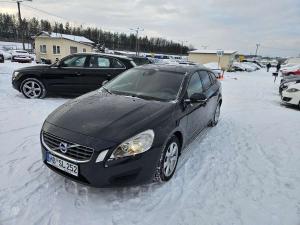 Pelēks Volvo V60 2012 Viļņa, ar dzinēja tilpumu 1.60 L un nobraukumu 264 tūkst. km par 4800 €, foto  vietnē AUTOMOTO.COM.LV