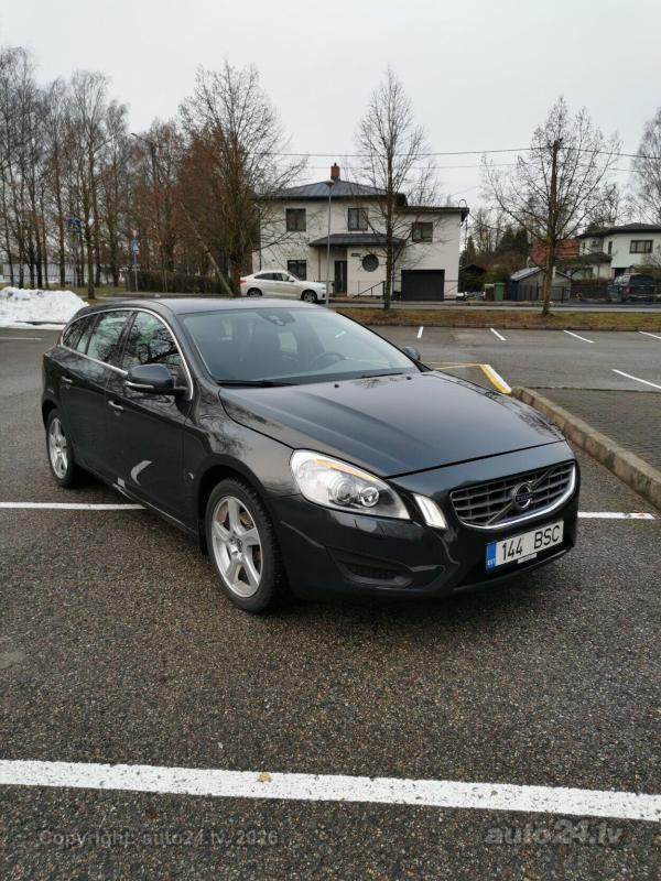 Grey Volvo V60 2012 in Tartu, with an engine capacity of 2.00 L and mileage of 299 thousand km for 6200 €, photo 8 on AUTOMOTO.COM.LV