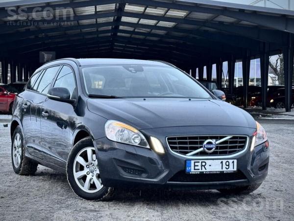 Pelēks Volvo V60 2012 Rīga, ar dzinēja tilpumu 2.00 L un nobraukumu 282 tūkst. km par 5500 €, foto 1 vietnē AUTOMOTO.COM.LV