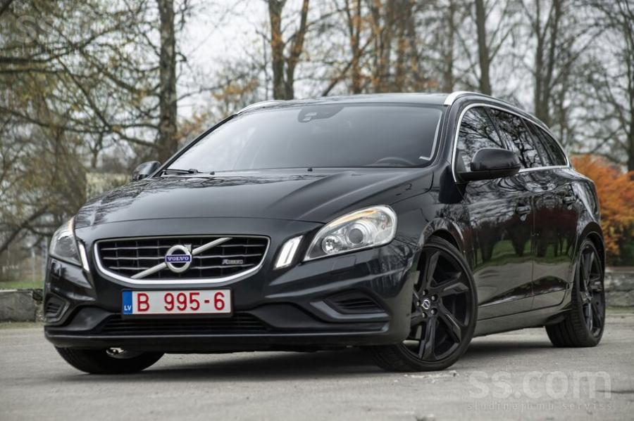 Pelēks Volvo V60 2012 Jūrmala, ar dzinēja tilpumu 2.40 L un nobraukumu 0 tūkst. km par 8590 €, foto 1 vietnē AUTOMOTO.COM.LV