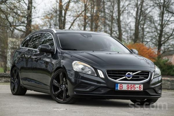 Pelēks Volvo V60 2012 Jūrmala, ar dzinēja tilpumu 2.40 L un nobraukumu 0 tūkst. km par 8590 €, foto 5 vietnē AUTOMOTO.COM.LV