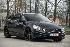 Pelēks Volvo V60 2012 Jūrmala, ar dzinēja tilpumu 2.40 L un nobraukumu 0 tūkst. km par 8590 €, foto 6 vietnē AUTOMOTO.COM.LV