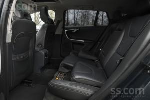 Pelēks Volvo V60 2012 Jūrmala, ar dzinēja tilpumu 2.40 L un nobraukumu 0 tūkst. km par 8590 €, foto 12 vietnē AUTOMOTO.COM.LV