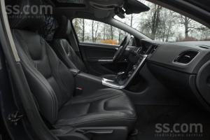 Pelēks Volvo V60 2012 Jūrmala, ar dzinēja tilpumu 2.40 L un nobraukumu 0 tūkst. km par 8590 €, foto 14 vietnē AUTOMOTO.COM.LV