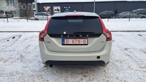 Pelēks Volvo V60 2012 Ogre, ar dzinēja tilpumu 2.00 L un nobraukumu 272 tūkst. km par 5950 €, foto 7 vietnē AUTOMOTO.COM.LV