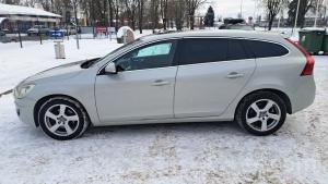 Pelēks Volvo V60 2012 Ogre, ar dzinēja tilpumu 2.00 L un nobraukumu 272 tūkst. km par 5950 €, foto 8 vietnē AUTOMOTO.COM.LV