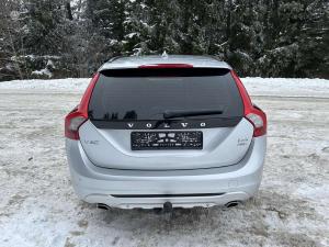 Pelēks Volvo V60 2012 Telšiai, ar dzinēja tilpumu 2.40 L un nobraukumu 260 tūkst. km par 6500 €, foto 6 vietnē AUTOMOTO.COM.LV