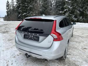 Pelēks Volvo V60 2012 Telšiai, ar dzinēja tilpumu 2.40 L un nobraukumu 260 tūkst. km par 6500 €, foto 7 vietnē AUTOMOTO.COM.LV