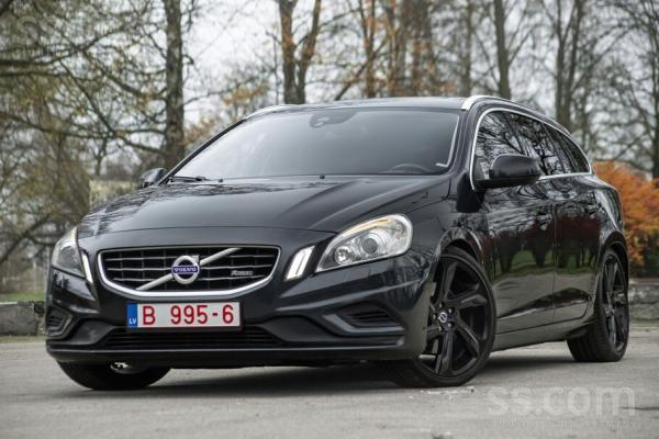 Pelēks Volvo V60 2012 Jūrmala, ar dzinēja tilpumu 2.40 L un nobraukumu 328 tūkst. km par 8590 €, foto 1 vietnē AUTOMOTO.COM.LV