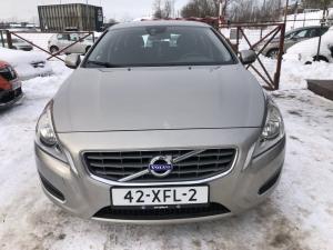 Grey Volvo V60 2012 in Klaipeda, with an engine capacity of 1.60 L and mileage of 247 thousand km for 4800 €, photo 4 on AUTOMOTO.COM.LV