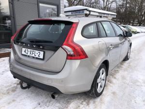 Grey Volvo V60 2012 in Klaipeda, with an engine capacity of 1.60 L and mileage of 247 thousand km for 4800 €, photo 5 on AUTOMOTO.COM.LV