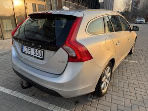 Grey Volvo V60 2012 in Vilnius, with an engine capacity of 2.00 L and mileage of 414 thousand km for 3799 €, photo 3 on AUTOMOTO.COM.LV
