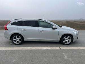 Grey Volvo V60 2012 in Klaipeda, with an engine capacity of 2.00 L and mileage of 362 thousand km for 3890 €, photo 5 on AUTOMOTO.COM.LV